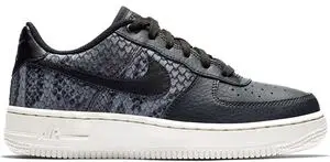 Nike Air Force 1 Low Top Sneakers