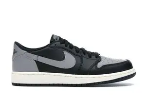 JORDAN 1 Retro Low Top Sneakers