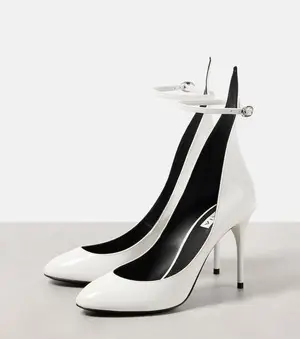 Alaïa Décolleté 90 Patent Leather Pumps - White