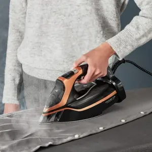 ROWENTA Steamforce Pro Steam Iron
