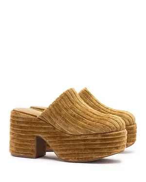 Larroude Miso Platform Clogs - Latte