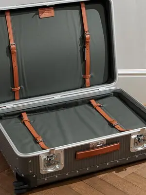 FPM MILANO Bank Spinner 76cm Leather-trimmed Aluminium Suitcase
