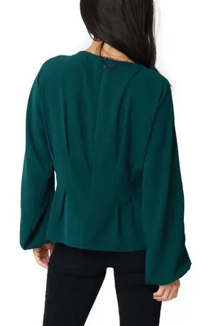 GIBSONLOOK Pleated Long Sleeve Top
