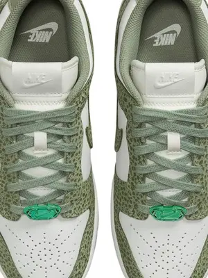 Nike Dunk Low Sneakers - White