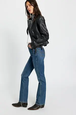 Wrangler X Lainey Wilson Boot Hugger Jeans - Boho Wash