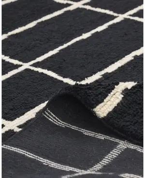 TIMELESS RUG DESIGNS Paris S3386 Area Rug, 3' X 5 - Black