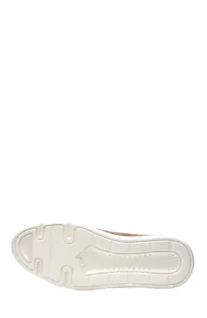 CARLOS BY CARLOS SANTANA Jackson Sneaker - Tan