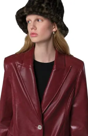 Apparis Amara Pluche™ Bucket Hat