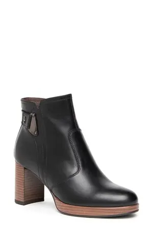 Nerogiardini Strappy Booties