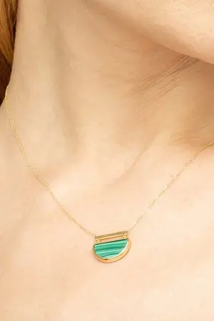 ORADINA 14k Gold Malachite Pendant Necklace