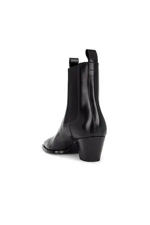 TOTEME The City Boot In Leather - Black