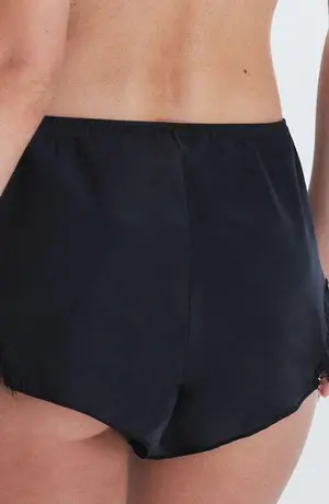 SAVAGE X FENTY Nite Shade Tap Shorts