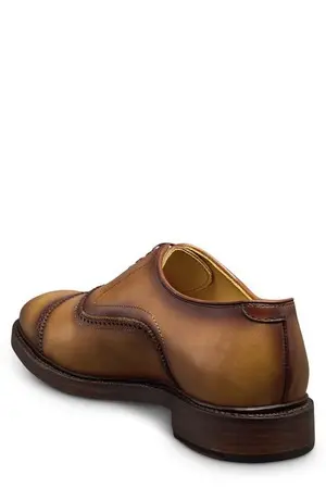 Allen Edmonds Murray Reserve Cap Toe Oxford - Walnut