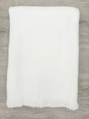 Anaya Blissful Throw White