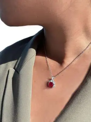 JUWELINA PARIS Sugarloaf Ruby Necklace