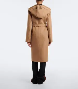 Gucci Gg Reversible Wool & Silk Coat - Beige
