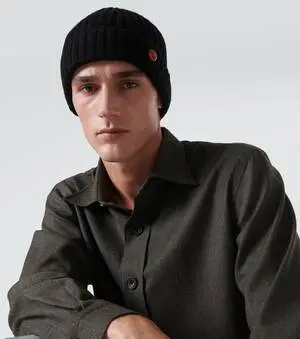 GOD'S TRUE CASHMERE Molly Hogan Ribbed-knit Beanie - Black