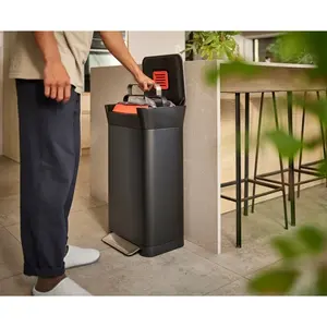 JOSEPH JOSEPH Titan 30 Liter Trash Compactor Kitchen Bin