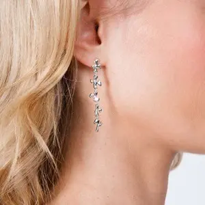 LUCY QUARTERMAINE Splash Drop Earrings - Sterling Silver