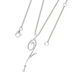 LUCY QUARTERMAINE Q Pendant Necklace - Sterling Silver