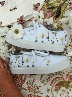 BANGS SHOES Daisy Dreams Platform Low Top Sneakers