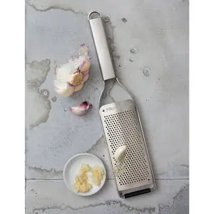 MICROPLANE Professional Series Fine Stainless-steel Grater