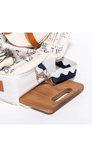 BUSINESS & PLEASURE Picnic Set In White