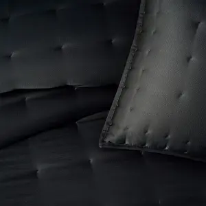 Donna Karan New York Hammered Silk And Cotton Quilt, King