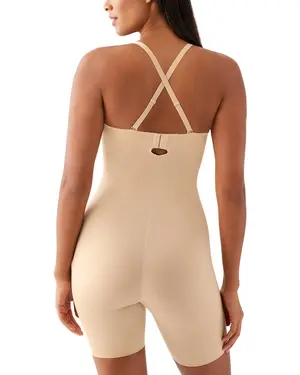 Wacoal Red Carpet All-in-one Thigh Shaper - Sand