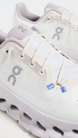 On Cloudtilt Sneakers