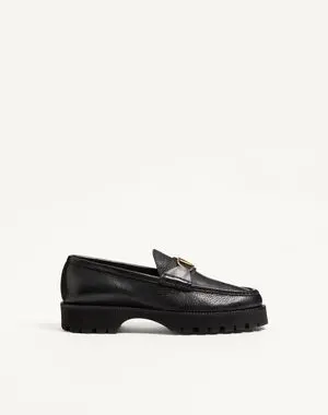 Valentino Garavani Vlogo Signature Buffalo Loafer - Black