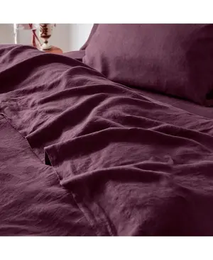 PIGLET IN BED Linen Blend Flat Sheet - Berry