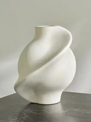 LOUISE ROE Pirout 01 Ceramic Vase - White
