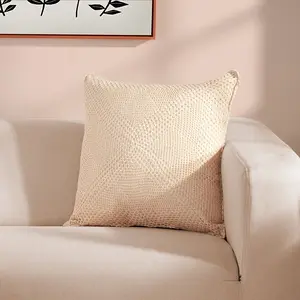 ROSELLI Amelia Crocheted Pillow - Ivory