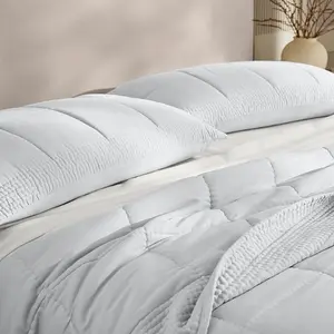 BOLL & BRANCH Signature Handstitched Quilted Sham