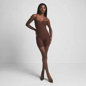 SKIMS Body Core Sculpt Underwire Mid Thigh Bodysuit Cocoa