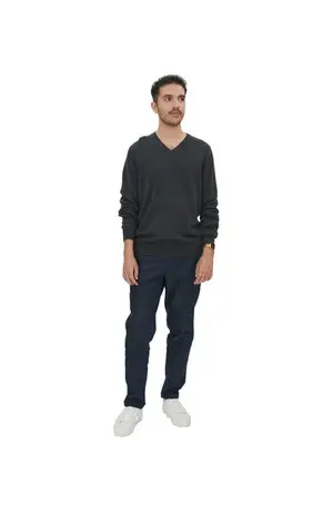 Gobi Cashmere Essential V-neck Cashmere Sweater - Charcoal