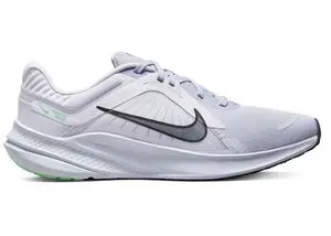 Nike Quest 5 Sneakers