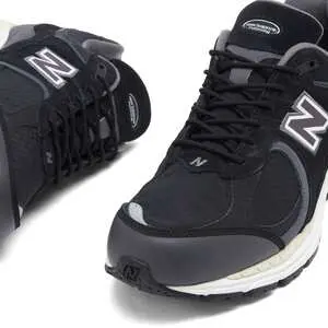 NEW BALANCE M2002rxt Sneakers