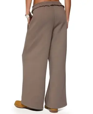 EDIKTED Kori Oversized Sweatpants - Brown