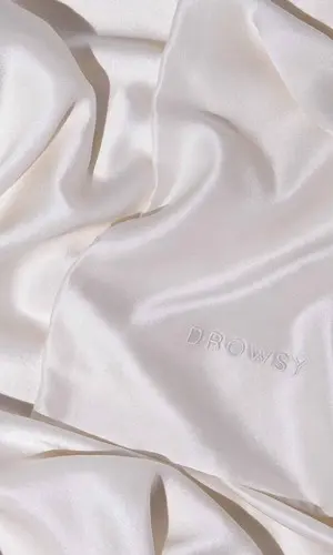 DROWSY SLEEP CO. Silk Pillowcase