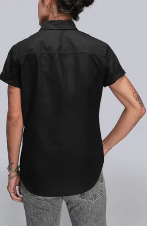 WILDFANG Essential Oxford Button-up Shirt With Classic Collar And Short Sleeves - Black
