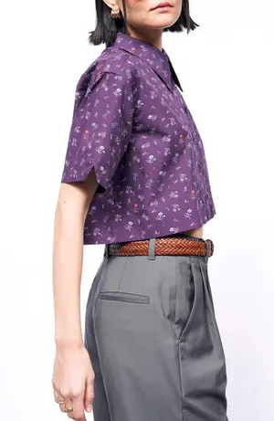 WILDFANG Essential Cropped Button-up - Cottage Floral Plum Multi