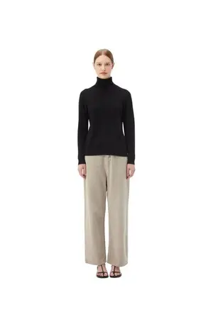 Gobi Cashmere Essential Cashmere Turtleneck Sweater - Black