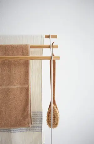 YAMAZAKI Bath Towel Hanger