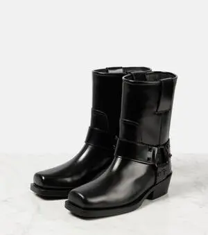 Valentino Garavani Rockstud Leather Boots - Black