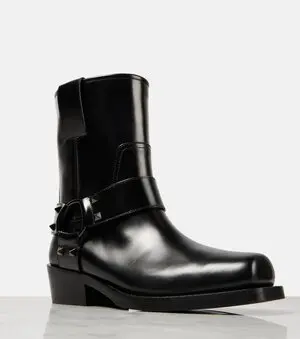Valentino Garavani Rockstud Leather Boots - Black