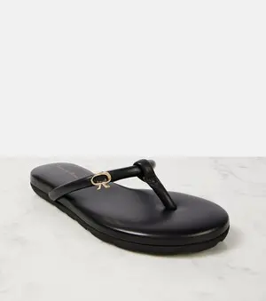 GIANVITO ROSSI Juno Leather Thong Sandals - Black