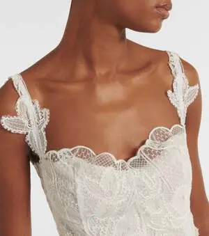 Oscar De La Renta Lace Gown