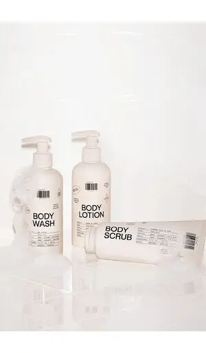 DEDCOOL Xtra Milk Body Scrub - N,a